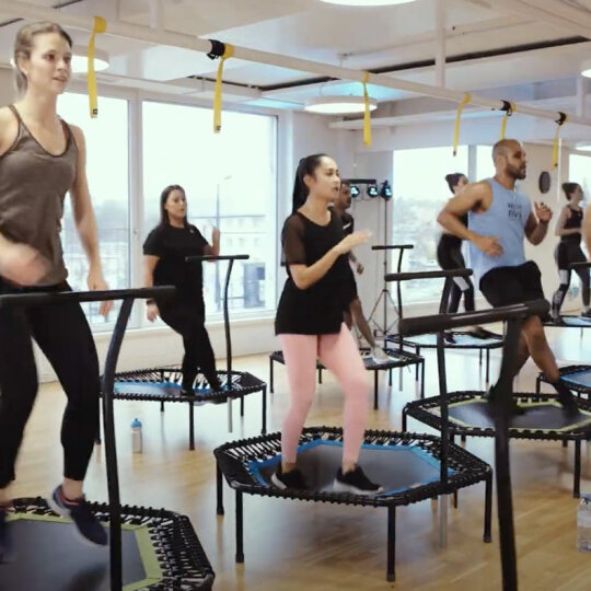 Spass und Bewegung in der Gruppe | High Five Fitness Center