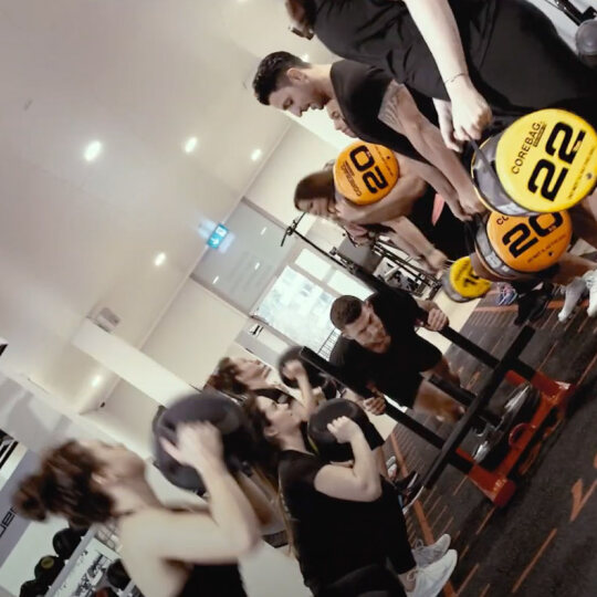 Spass und Bewegung in der Gruppe | High Five Fitness Center